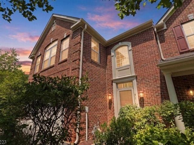 Oak Leaf Ln, Tinton Falls, Home For Sale