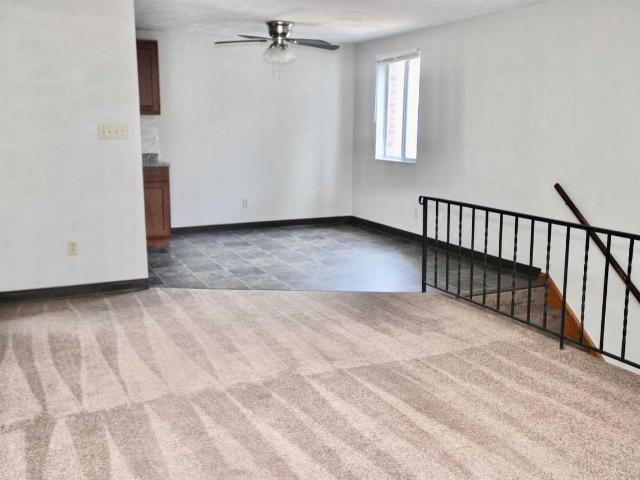 OAK MANOR 052 1 Bedroom Apartment for Rent at 157 Twin Oak Dr, Pittsburgh, PA 15235 Penn Hills