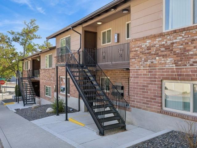 Oak Manor & Angel Street 1 Bedroom Apartment for Rent at 1055 Oak St, Reno, NV 89503 University of Nevada