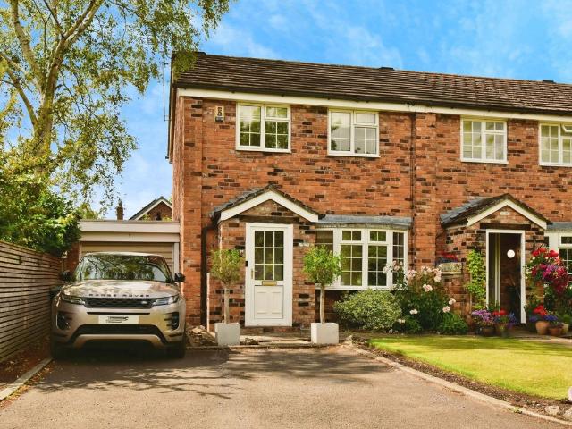Oak Mews, Wilmslow, Cheshire SK9, 2 bed end terrace house to rent, £1,595 pcm | PrimeLocation
