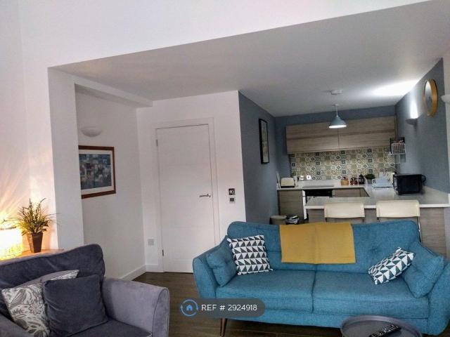 Oak Meadows, Cheadle Hulme, Cheadle SK8, 1 bed flat to rent, £980 pcm | PrimeLocation