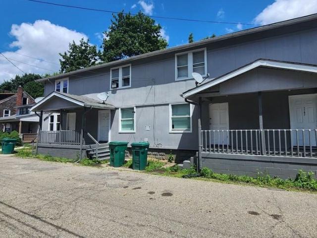 Oak,NW,1102 1108 2 Bedroom Apartment for Rent at 1102 Oak Avenue Northwest, Canton, OH 44708