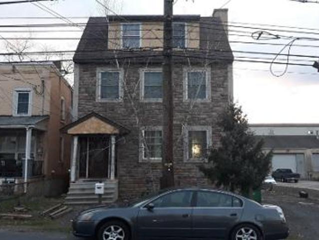 Oak St