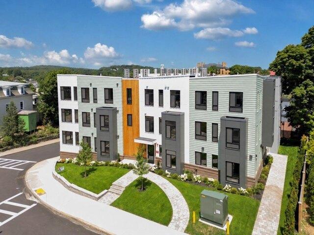Oak St Apt,boston, Condo For Sale