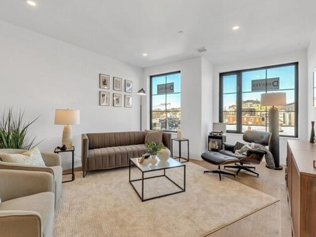 Oak St Apt,boston, Condo For Sale