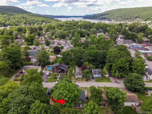 Oak St, Greenwood Lake, Home For Sale