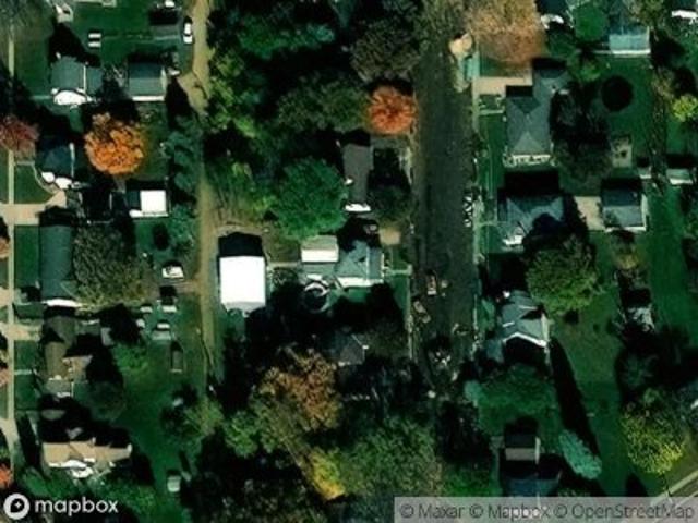 Oak St S