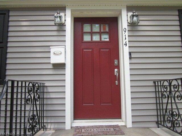 Oak St, Roselle, Home For Sale