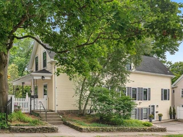 Oak St, Winchester, Home For Sale