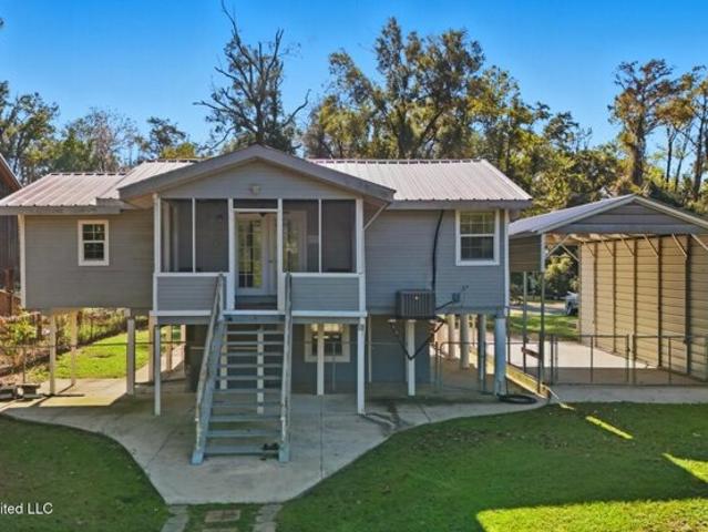 Oak Point Rd, Picayune, Home For Sale