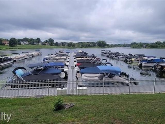 Oak Pointe Marina Unit 43, Genoa Township, MI 48116