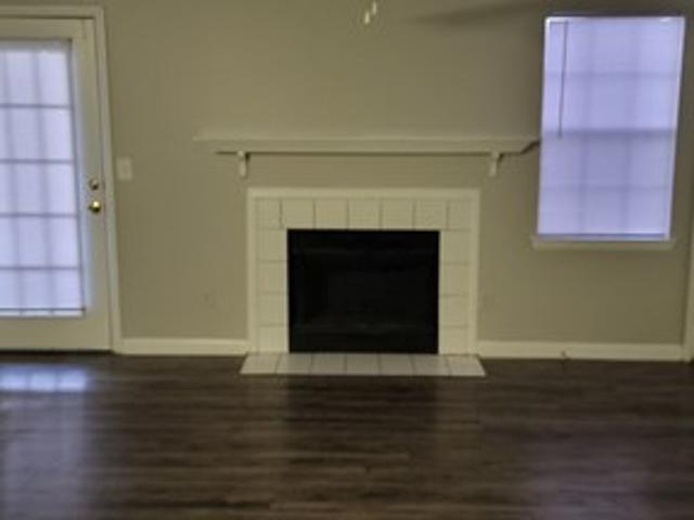 Oak Pointe 3 Bedrooms, 2 Bathrooms