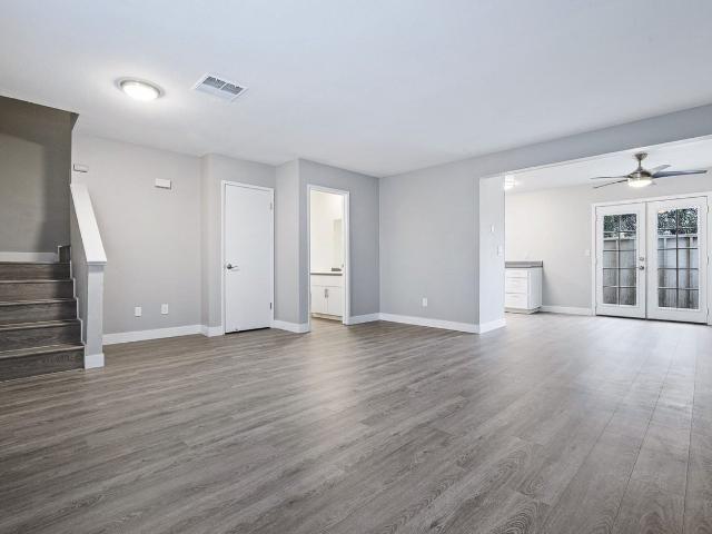 Oak Park Townhomes 2 Bedroom Apartment for Rent at 1100 Martin Luther King Jr Ave, Tulare, CA 93274