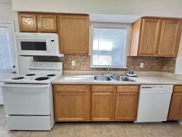 Oak Park Townhomes 2 Bedroom Apartment for Rent at 1510 Allison Lane, Jeffersonville, IN 47130 Oak Park