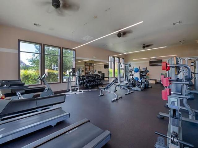 Oak Park Trails 1 Bedroom Apartment for Rent at 2005 S Mason Rd, Katy, TX 77450