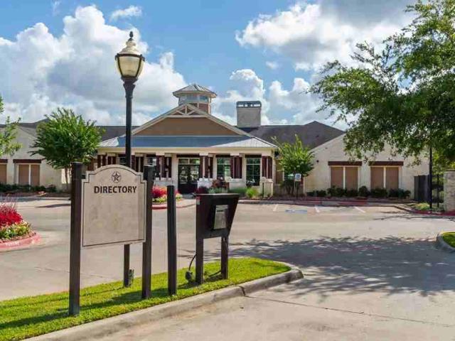 Oak Park Trails 1 Bedroom Apartment for Rent at 2005 S Mason Rd, Katy, TX 77450
