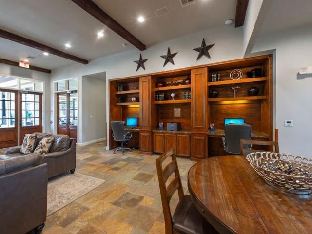 Oak Park Trails 1 Bedroom Apartment for Rent at 2005 S Mason Rd, Katy, TX 77450