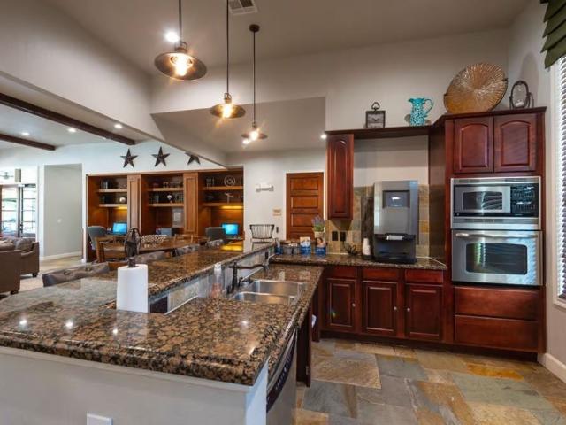 Oak Park Trails 1 Bedroom Apartment for Rent at 2005 S Mason Rd, Katy, TX 77450