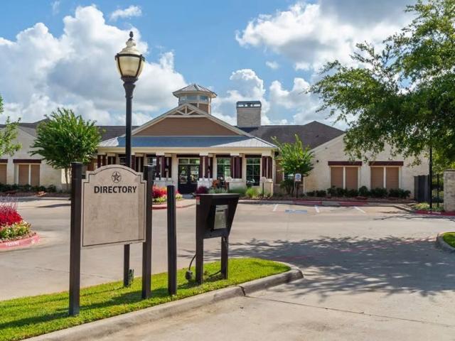 Oak Park Trails 1 Bedroom Apartment for Rent at 2005 S Mason Rd, Katy, TX 77450