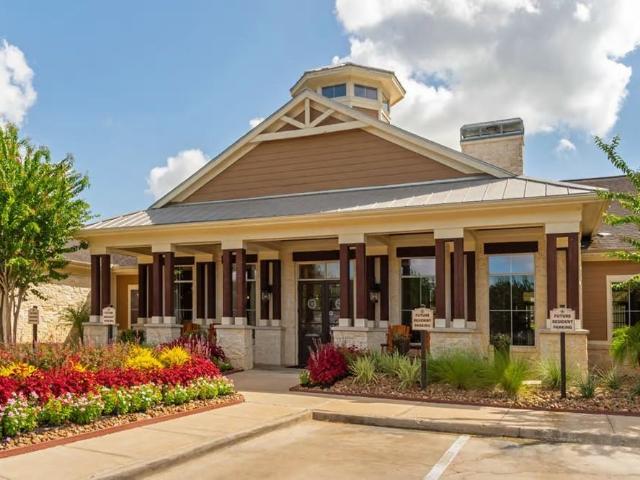Oak Park Trails 2 Bedroom Apartment for Rent at 2005 S Mason Rd, Katy, TX 77450