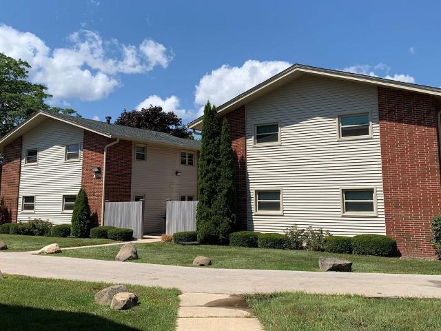 Oak Park Apartment Homes 2 Bedroom Apartment for Rent at 8828 S Oak Park Dr, Oak Creek, WI 53154