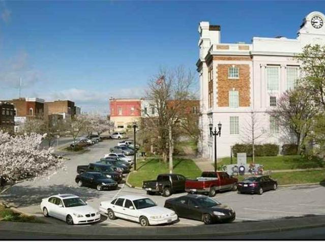 Oak Park Apartments 2 Bedroom Apartment for Rent at 314 Preston Ave, Lewisburg, TN 37091