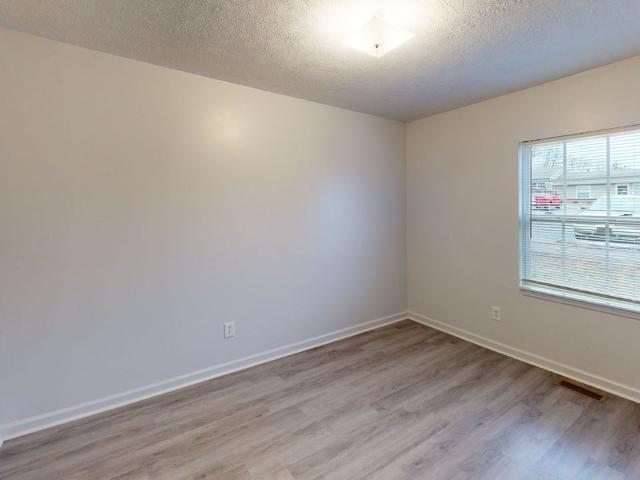 Oak Park Apartments 2 Bedroom Apartment for Rent at 314 Preston Ave, Lewisburg, TN 37091