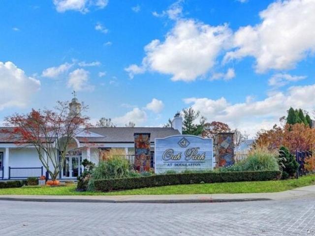 Oak Park Dr Unit B, Little Neck, Condo For Sale