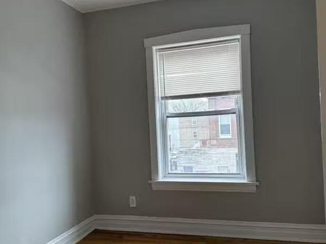 Oak Park, IL 1 BR $1,350.00 Available March 2025 6116 Roo.