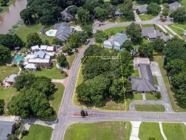 Oak Pl Lot 29, New Iberia, LA 70563