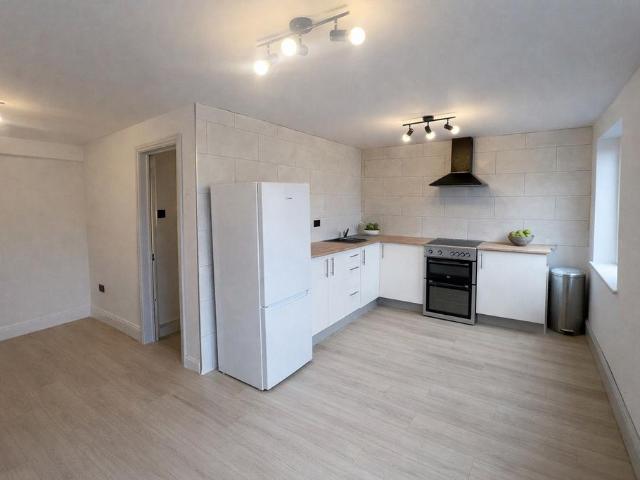 Oak Road, Tunbridge Wells TN2 1 bed flat to rent £1,000 pcm £231 pw