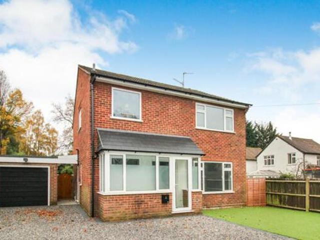 Oak Road, Farnborough,3 Bedroom Detached