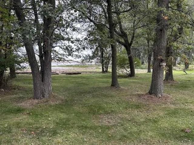 Oak Rd, Pinconning, MI 48650