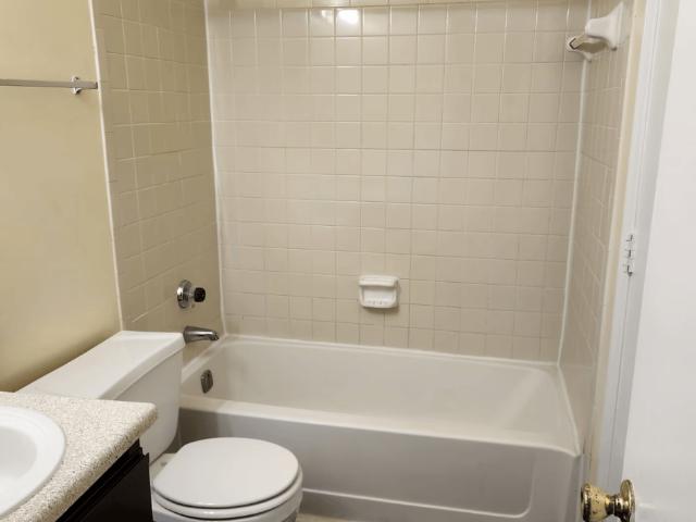 Oak Ridge Trace I Apartments Located in Morrow, GA 1 Bedroom Apartment for Rent at 100 Claridge Park Dr, Morrow, GA 30260