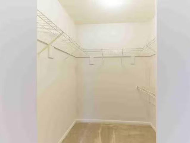 Oak Woodberry Apartments