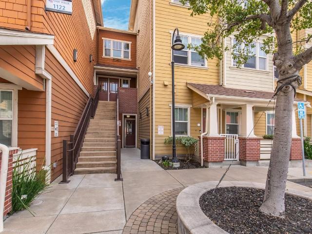 Oak Walk 2 Bedroom Apartment for Rent at 4098 San Pablo Ave, Emeryville, CA 94608