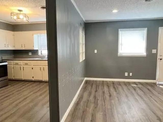 Oak Tree Apartments 1 Bedroom Apartment for Rent at 513 Pinecrest Street, McMinnville, TN 37110
