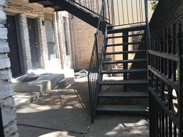 Oak Tree Apartments 2 Bedroom Apartment for Rent at 1010 W 25th St, Austin, TX 78705 West University