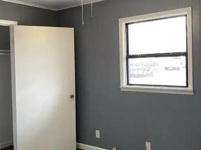Oak Tree Apartments 2 Bedroom Apartment for Rent at 513 Pinecrest St, Mcminnville, TN 37110