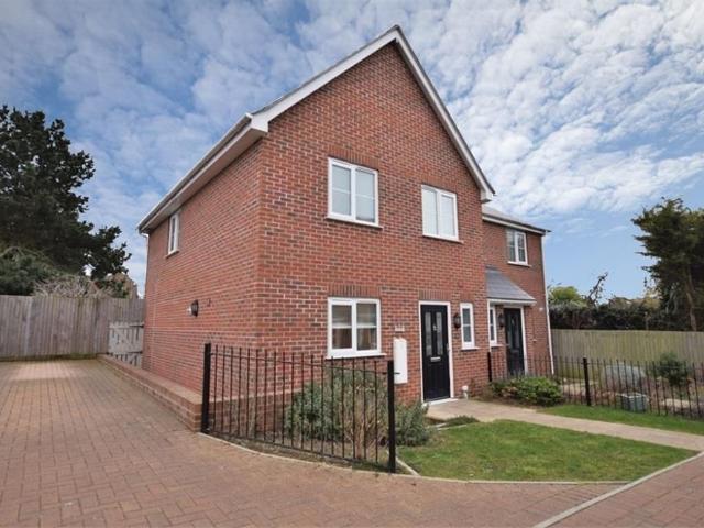 Oak Tree Gardens, Colchester CO2, 3 bed property to rent, £1,550 pcm | PrimeLocation