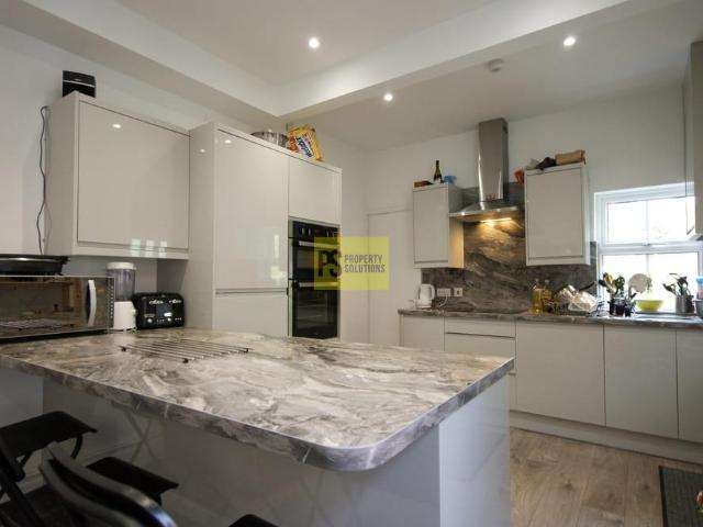 Oak Tree Lane, Birmingham B29 5 bed terraced house to rent £2,060 pcm £475 pw