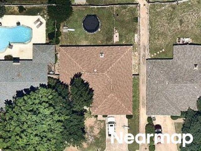 Oak Valley Dr