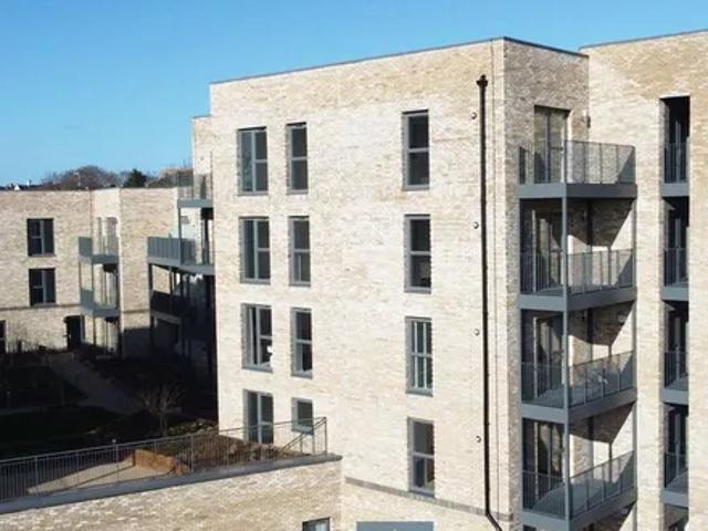 Oak View School, Traps Hill, Loughton, IG10 1TS, United Kingdom | 1 bed apartment for rent #166527304 | Rentberry