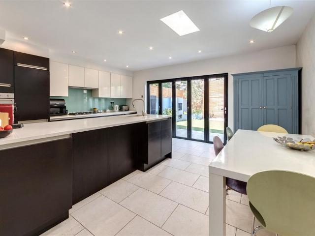 Oak village, Gospel Oak, London 3 bed house to rent £5,800 pcm £1,338 pw