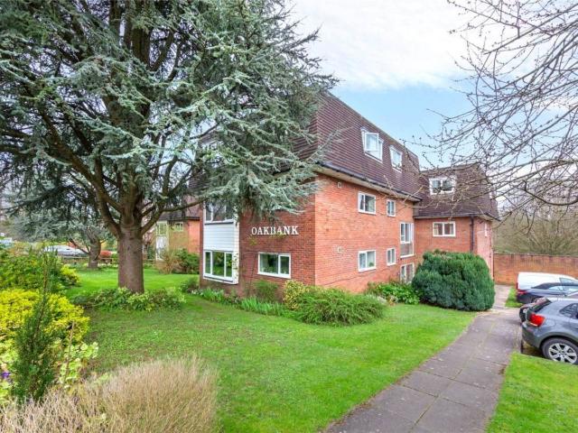 Oakbank, Radlett WD7, 1 bed flat to rent, £1,250 pcm | PrimeLocation