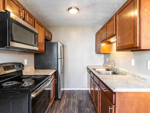 Oakbrook Terrace Apartments 3 Bedroom Apartment for Rent at 3211 Sw Twilight Ct, Topeka, KS 66614