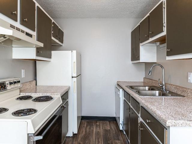 Oakbrook Terrace Apartments 1 Bedroom Apartment for Rent at 3211 Sw Twilight Ct, Topeka, KS 66614