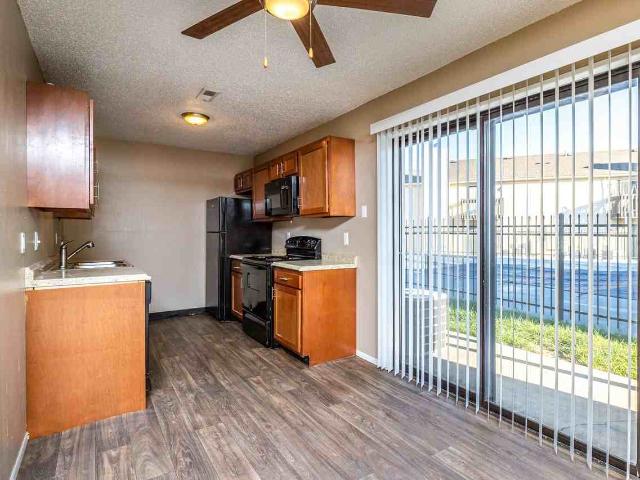 Oakbrook Terrace Apartments 1 Bedroom Apartment for Rent at 3211 Sw Twilight Ct, Topeka, KS 66614
