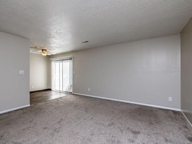 Oakbrook Terrace Apartments 1 Bedroom Apartment for Rent at 3211 Sw Twilight Ct, Topeka, KS 66614
