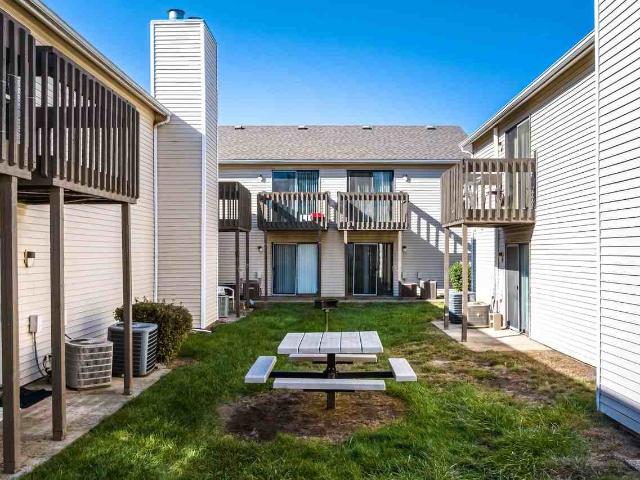 Oakbrook Terrace Apartments 1 Bedroom Apartment for Rent at 3211 Sw Twilight Ct, Topeka, KS 66614